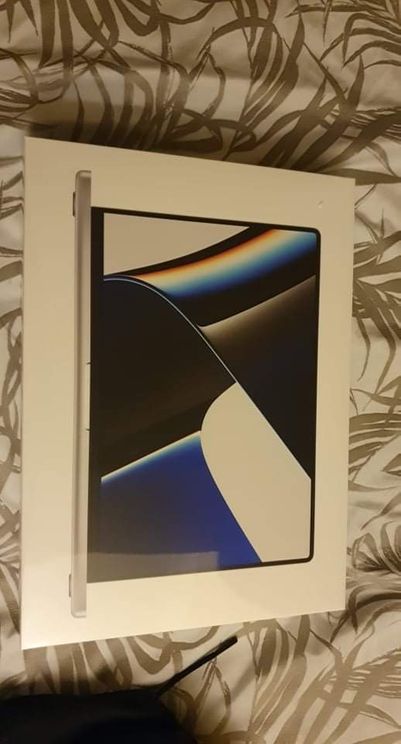 Mac Book Pro 2021 16' M1pro 1tb ssd